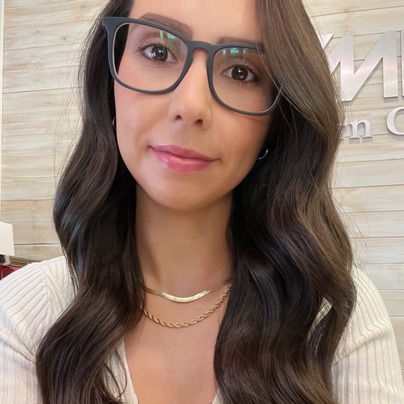 Melissa's Closet (@melissa_racca) | Poshmark